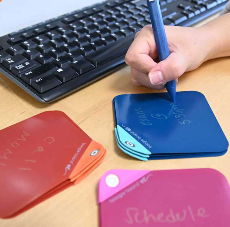 Ditch disposable Post-It notes and use these magnetic reusable ones ...
