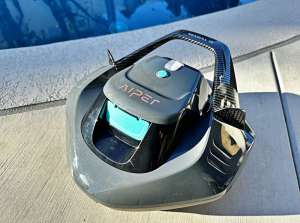 Aiper Seagull SE cordless robotic pool cleaner review - An affordable ...