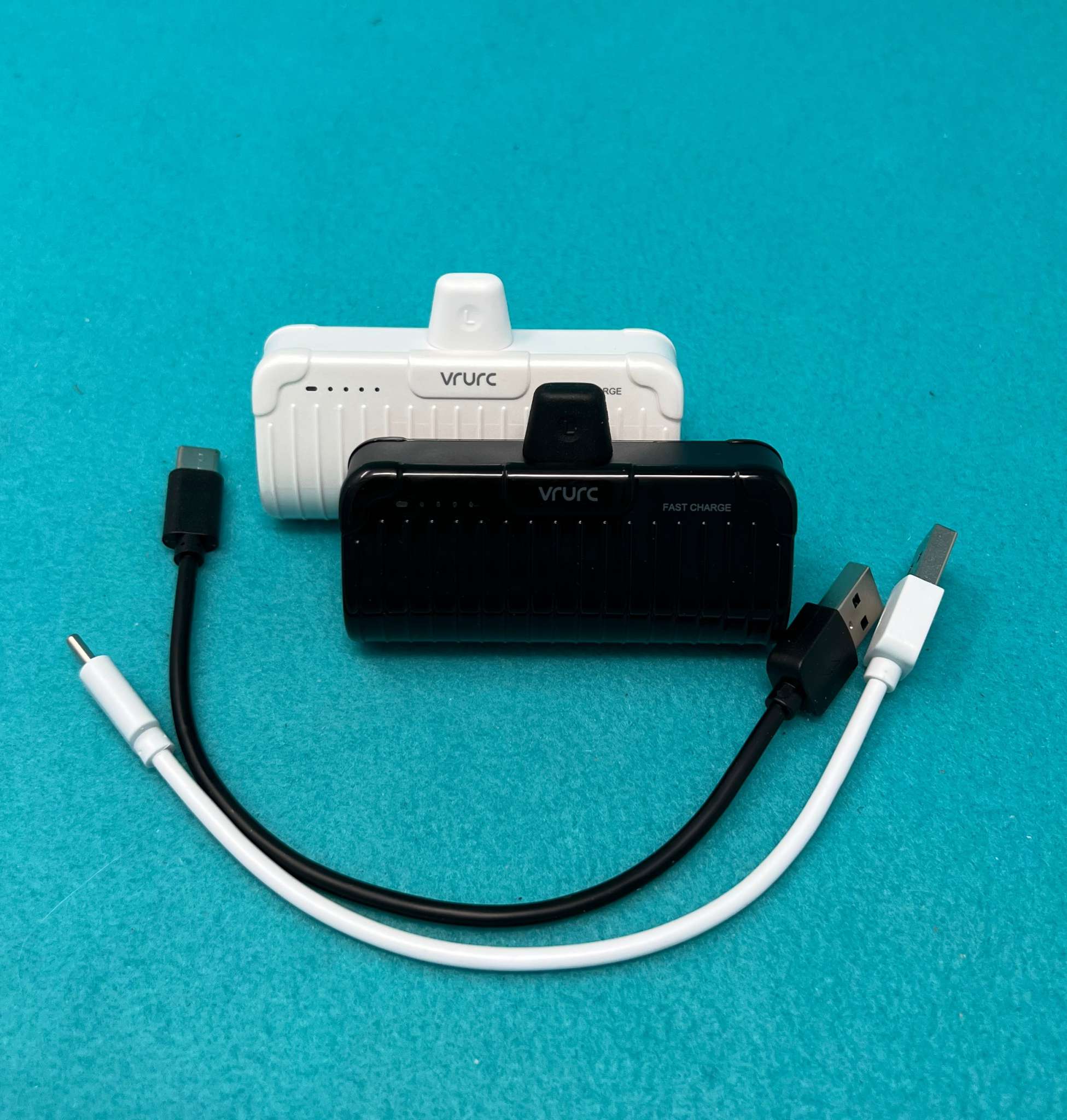 VRURC mini power bank for iPhone review - a stand-up charger - The ...