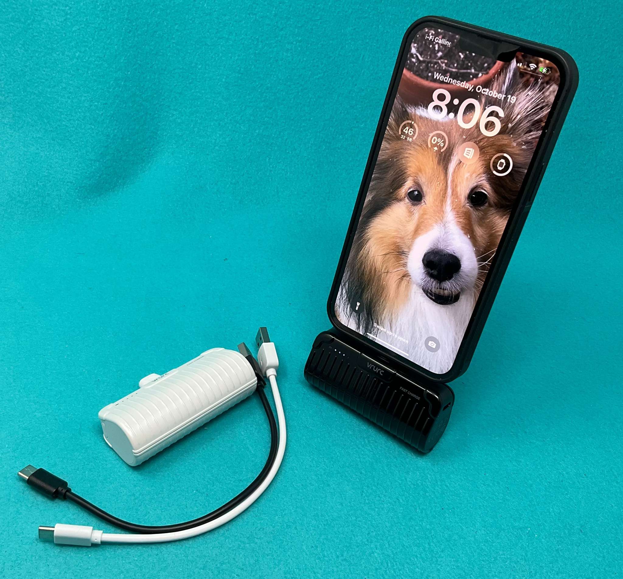 VRURC mini power bank for iPhone review - a stand-up charger - The ...