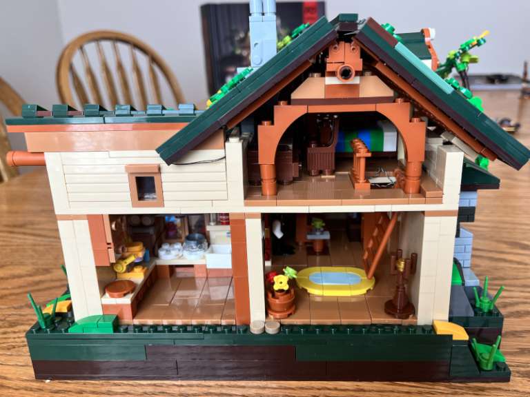 Funwhole Lakeside Lodge Building Set review - a very detailed building ...