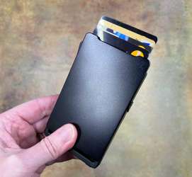 Groove Life Groove Wallet review - quickly ejects your cards with a ...
