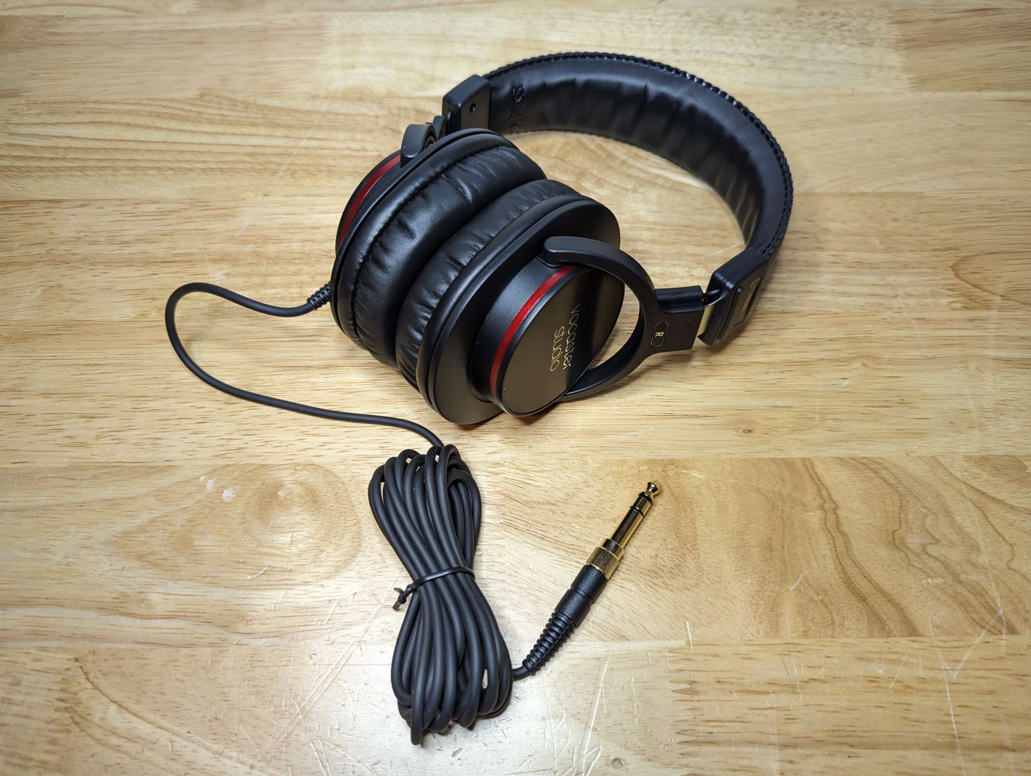 Focusrite Vocaster Two Studio Podcasting Kit review - Podcasting made ...