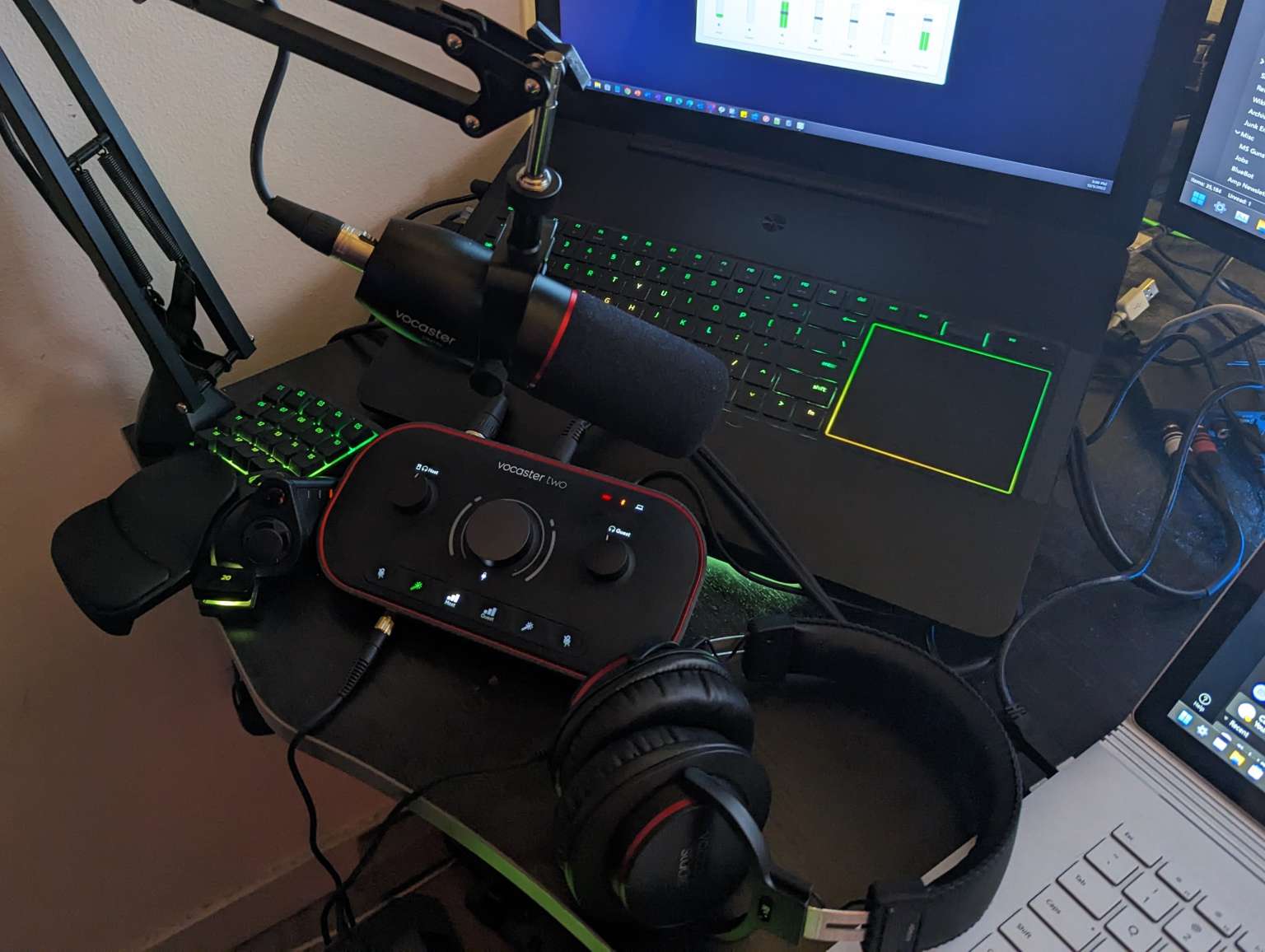 Focusrite Vocaster Two Studio Podcasting Kit review - Podcasting made ...