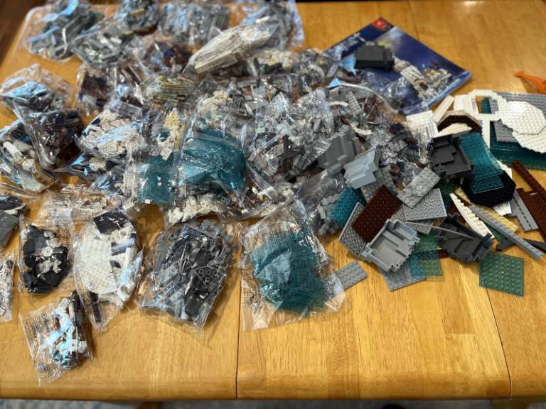 JMBricklayer Medieval Lighthouse Building Block Set review - a ...