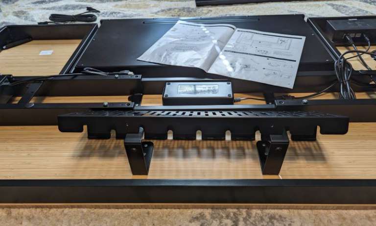 Flexispot Comhar Pro Q8 standing desk review - The Gadgeteer