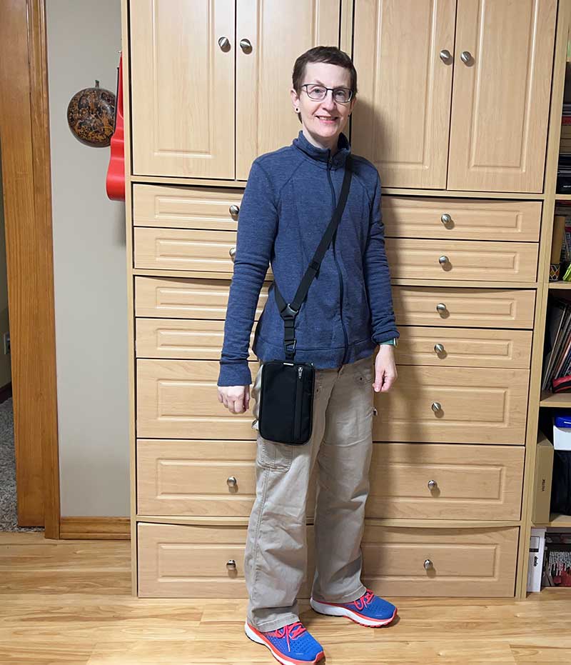 bolstr AUX Sling review - a minimalist EDC 3-in-1 bag - The Gadgeteer