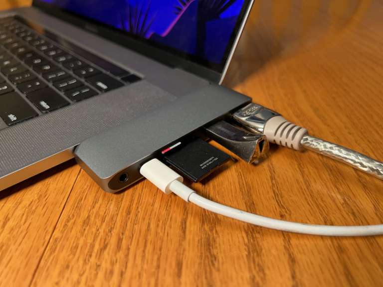Satechi USB-C Mobile Pro Hub SD review – connect, listen, and charge on ...