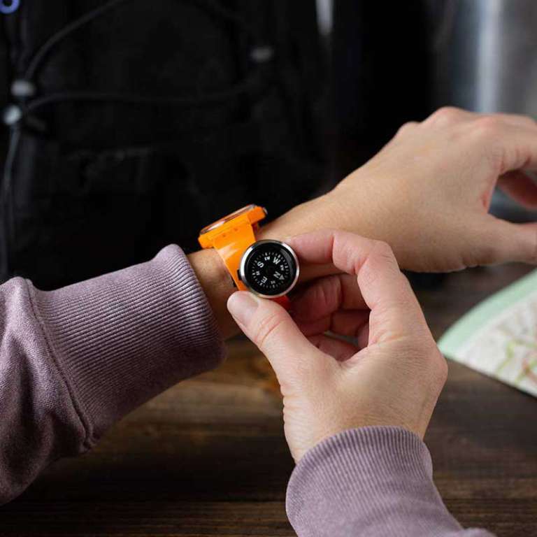 This watch band compass will make sure you don't get lost! - The Gadgeteer