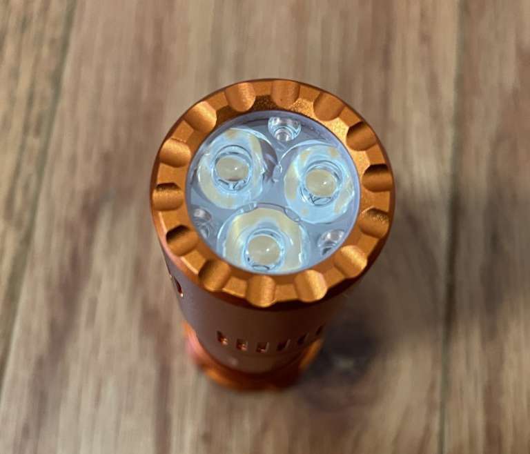 Vosteed Reylight Rook Flashlight review – Pack a parcel of photons in ...