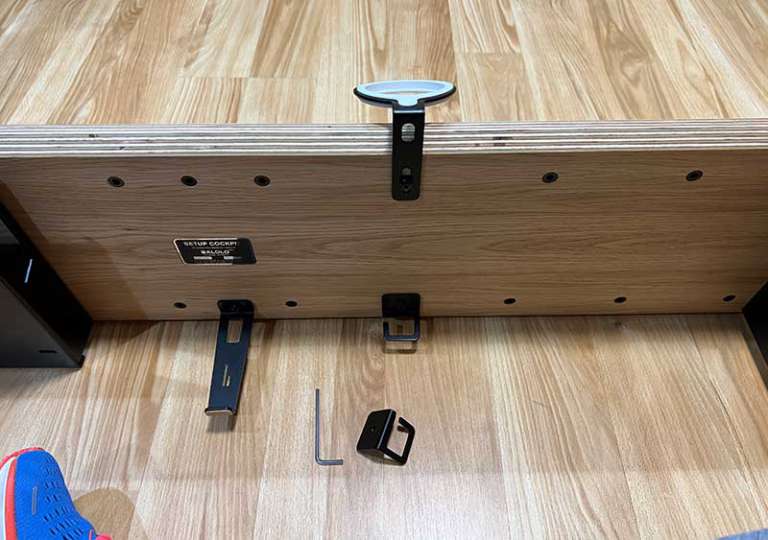 balolo Setup Cockpit modular monitor stand review - The Gadgeteer
