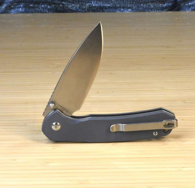CJRB Pyrite button lock pocket knife review - pocket friendly in more ...