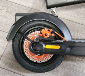 Inmotion Climber electric scooter review - a scooter built to haul ...