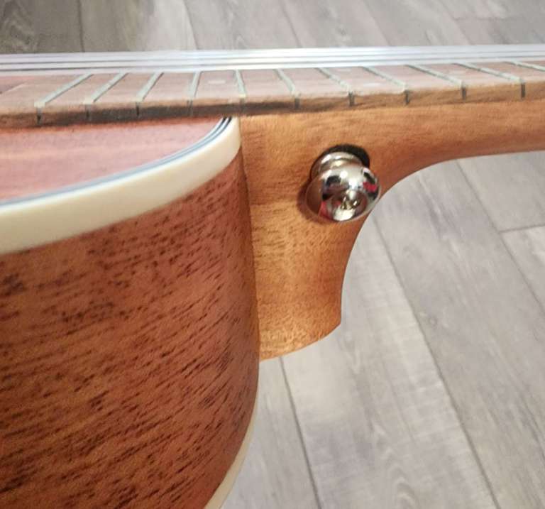 Vangoa 23 inch mahogany concert ukulele bundle (VU403) review ...