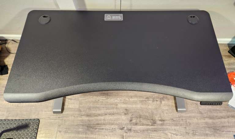 Vari Curve Electric Standing Desk 60x30 review - curves are better ...