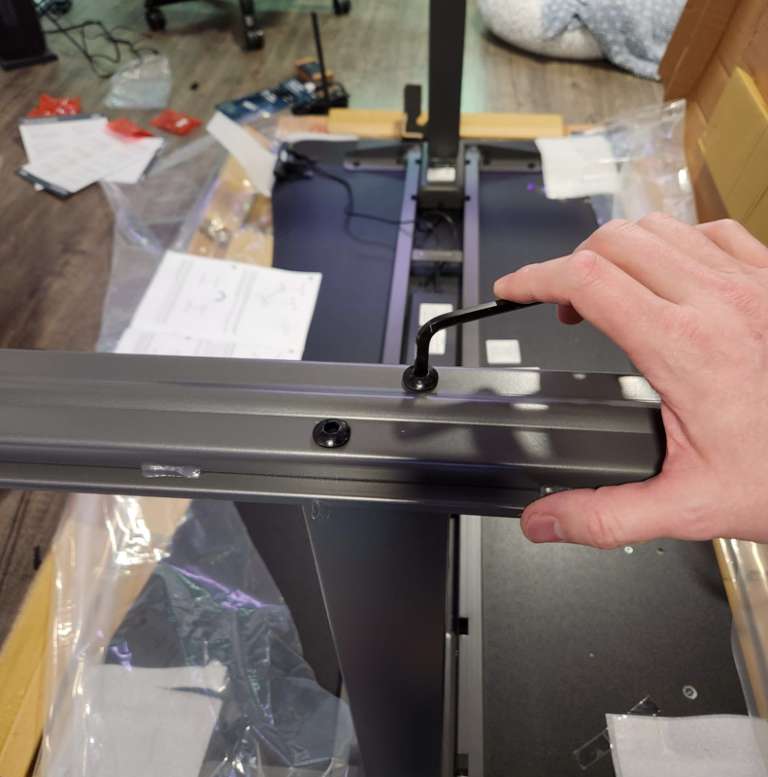 Vari Curve Electric Standing Desk 60x30 review - curves are better ...