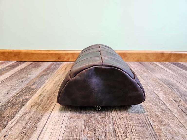 Vitrazza Leather Footrest review - Surf in comfort! - The Gadgeteer