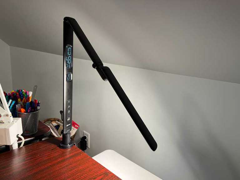 Yeslamp Evo review - this lamp is a multi-tool for your desk! - The ...
