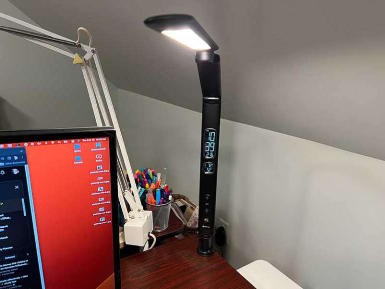 Yeslamp Evo review - this lamp is a multi-tool for your desk! - The ...