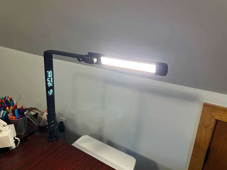 Yeslamp Evo review - this lamp is a multi-tool for your desk! - The ...