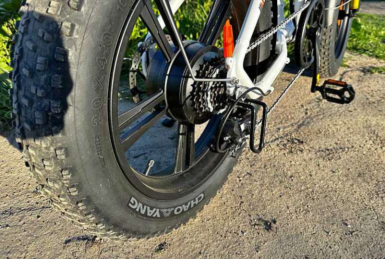 Engwe M20 eBike review - More moto, more range - The Gadgeteer