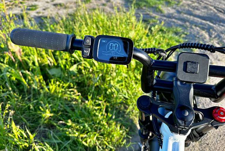 Engwe M20 eBike review - More moto, more range - The Gadgeteer