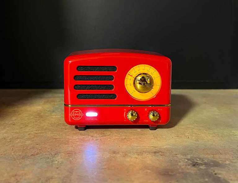 MUZEN AUDIO OTR Metal Bluetooth speaker and OTR Sticker speaker review ...