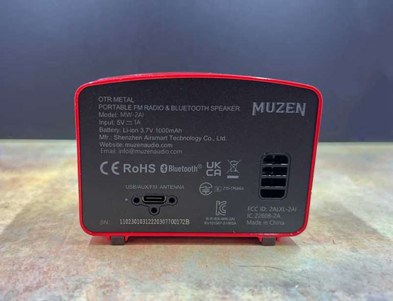 MUZEN AUDIO OTR Metal Bluetooth speaker and OTR Sticker speaker review ...