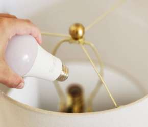 The Surge Emergency Bulb stays on when your power goes out! - The Gadgeteer