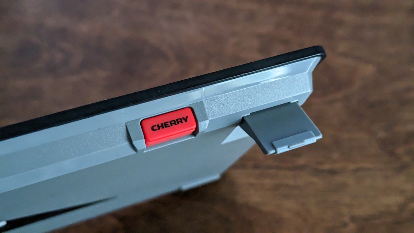 Cherry KW 9200 Mini Wireless Keyboard review - three different ways to ...