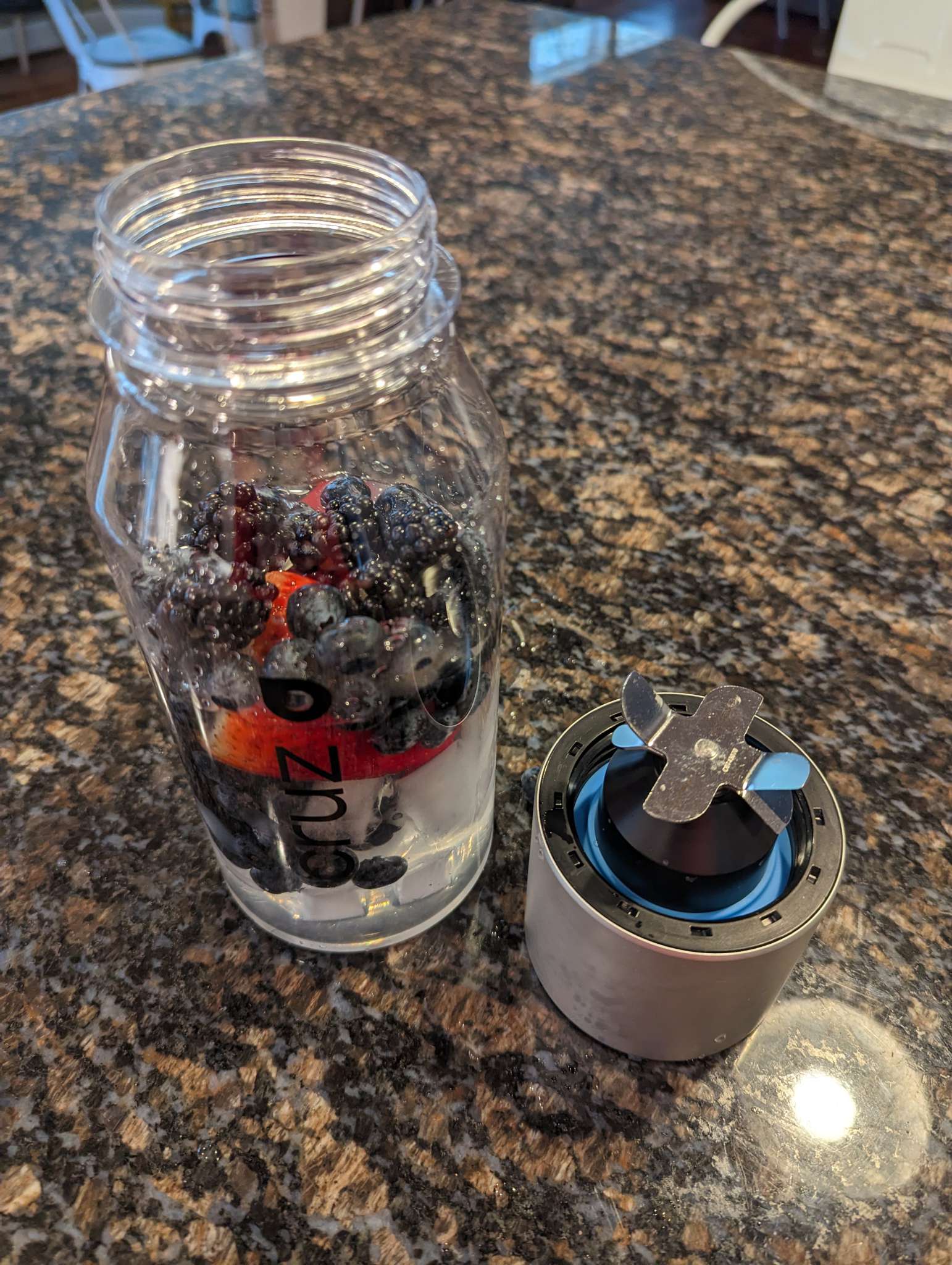 Cruz BlenderCap review - the mini blender I didn’t know I needed - The ...