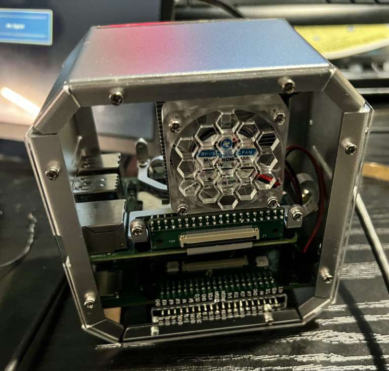 SunFounder Pironman Raspberry Pi 4 Case review - The Gadgeteer