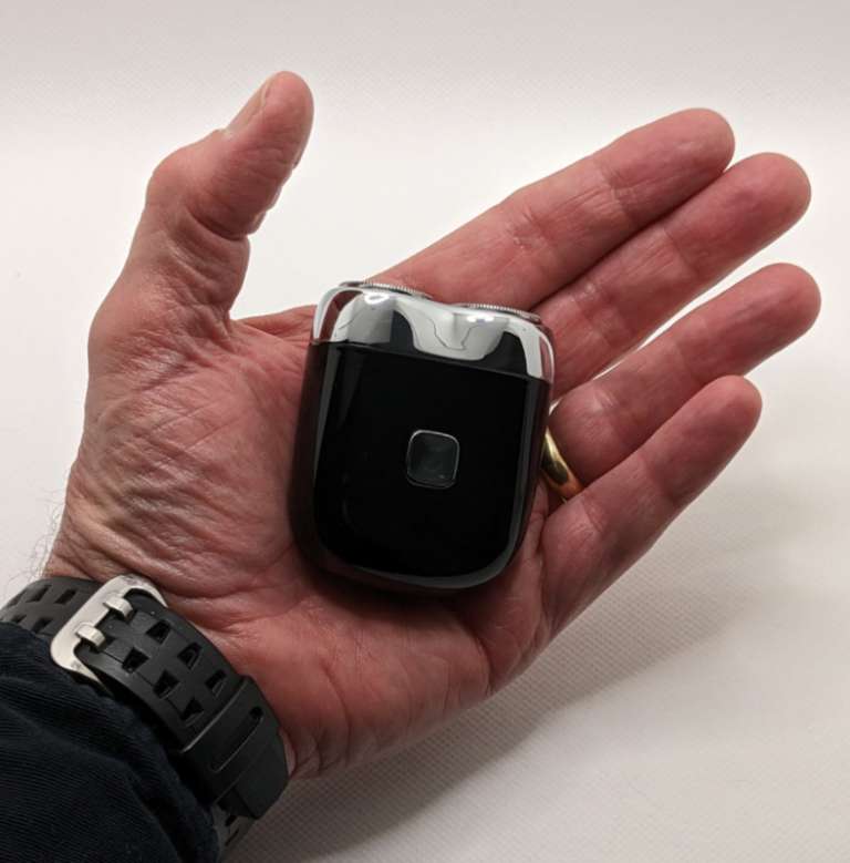 Yoose Alloy Mini Rechargeable Rotary Shaver review - Yoose guys will ...