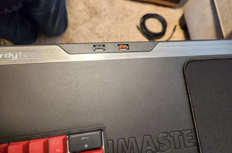 Nerdytec Couchmaster CYCON² review - couch gaming done right - The ...