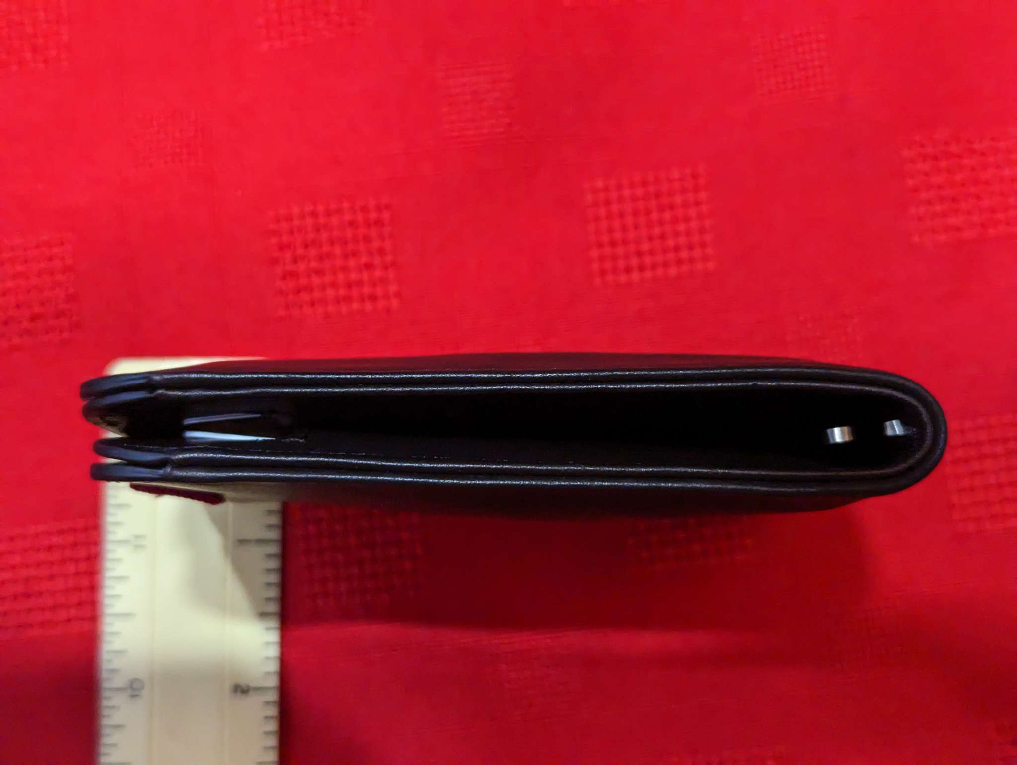 Distil Union Wally Bifold 5.0 slim wallet review - The Gadgeteer