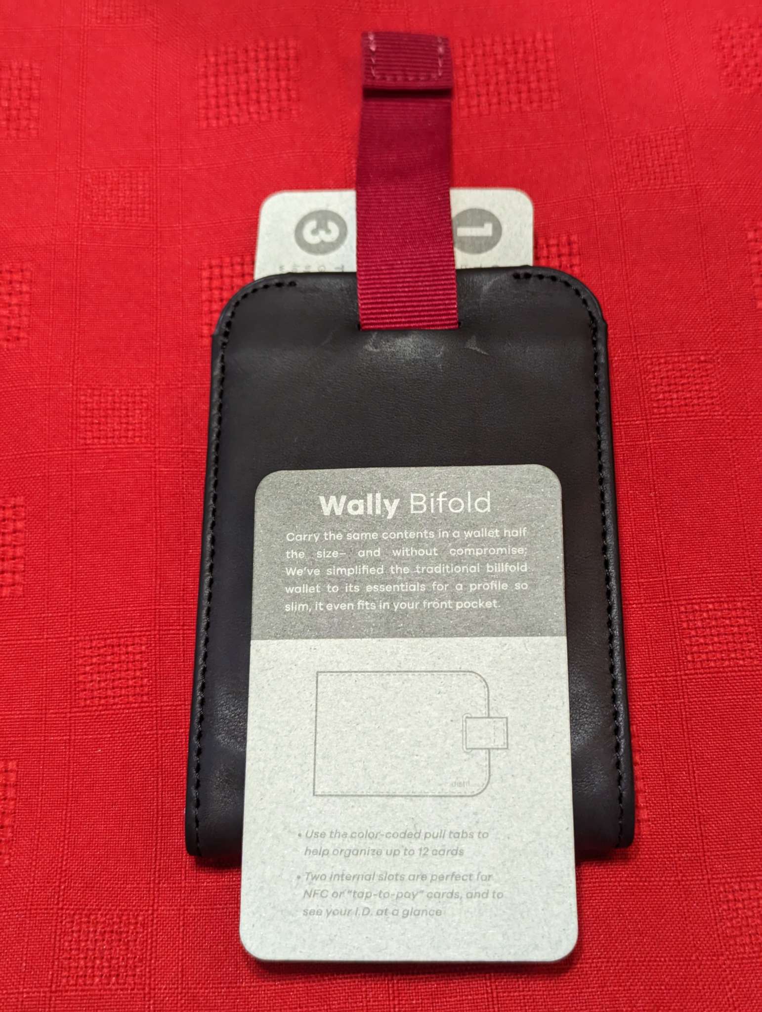 Distil Union Wally Bifold 5.0 slim wallet review - The Gadgeteer