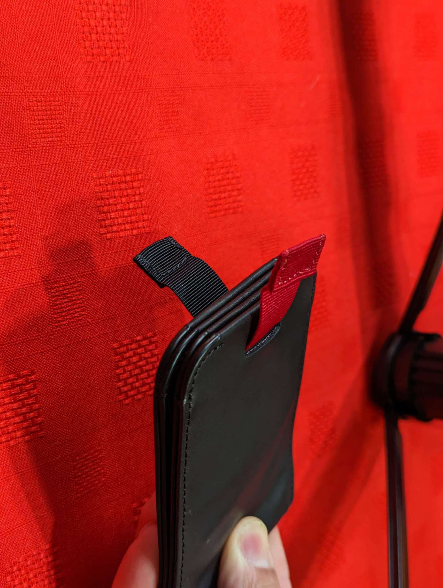 Distil Union Wally Bifold 5.0 slim wallet review - The Gadgeteer