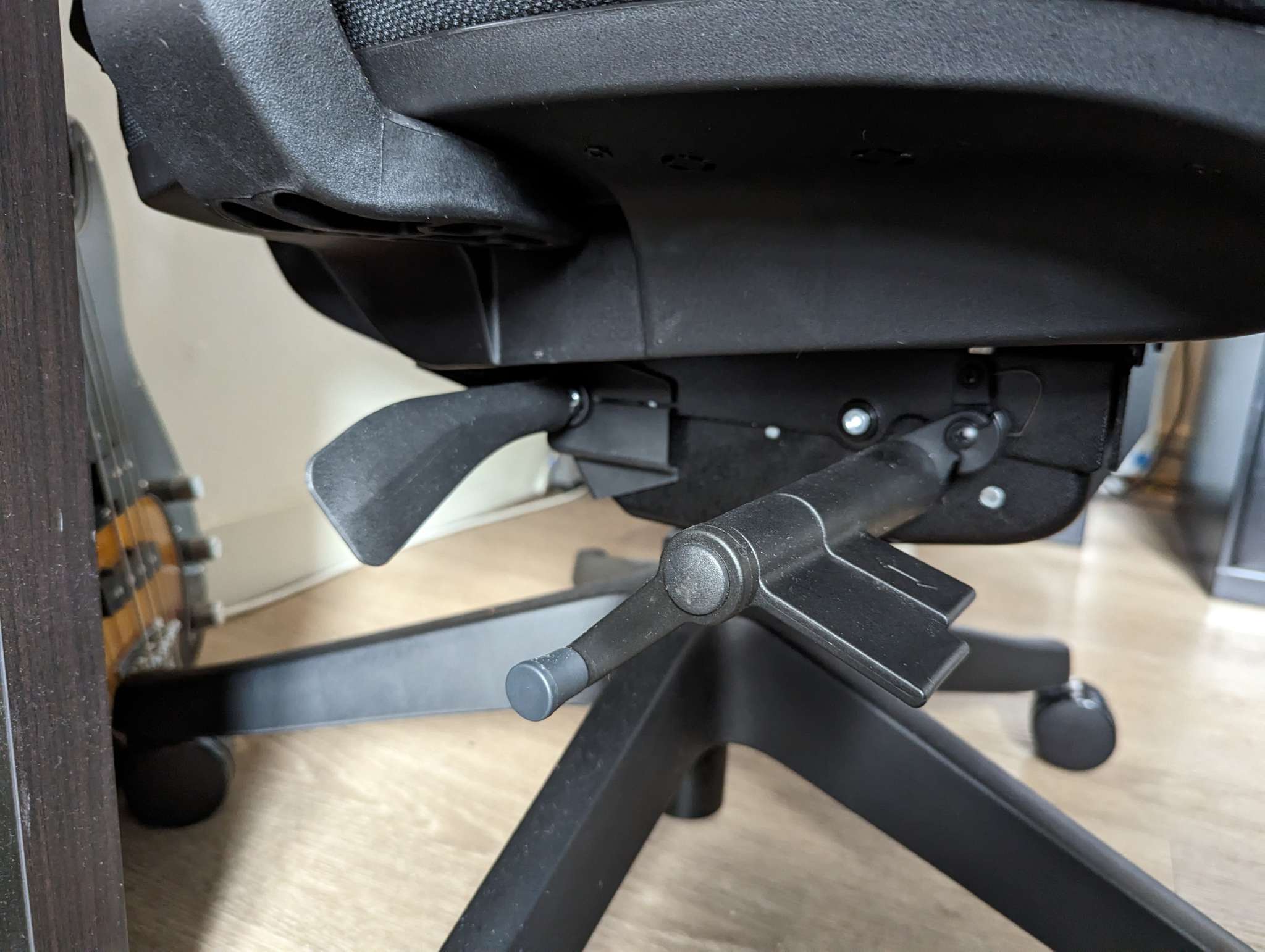 Autonomous ErgoChair Pro office chair review - Work from home in style ...