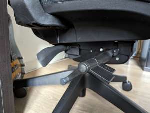 Autonomous ErgoChair Pro office chair review - Work from home in style ...