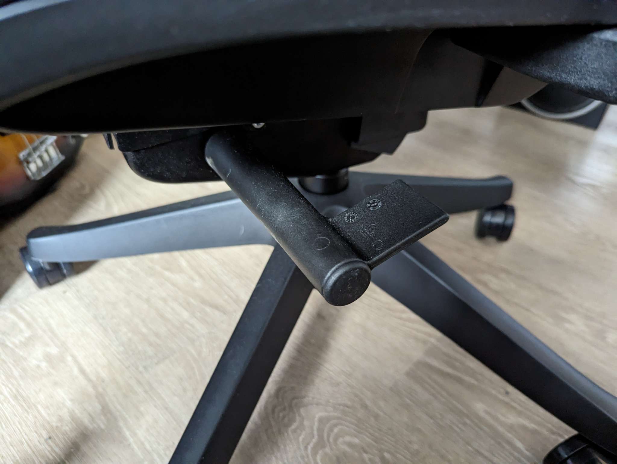 Autonomous ErgoChair Pro office chair review - Work from home in style ...