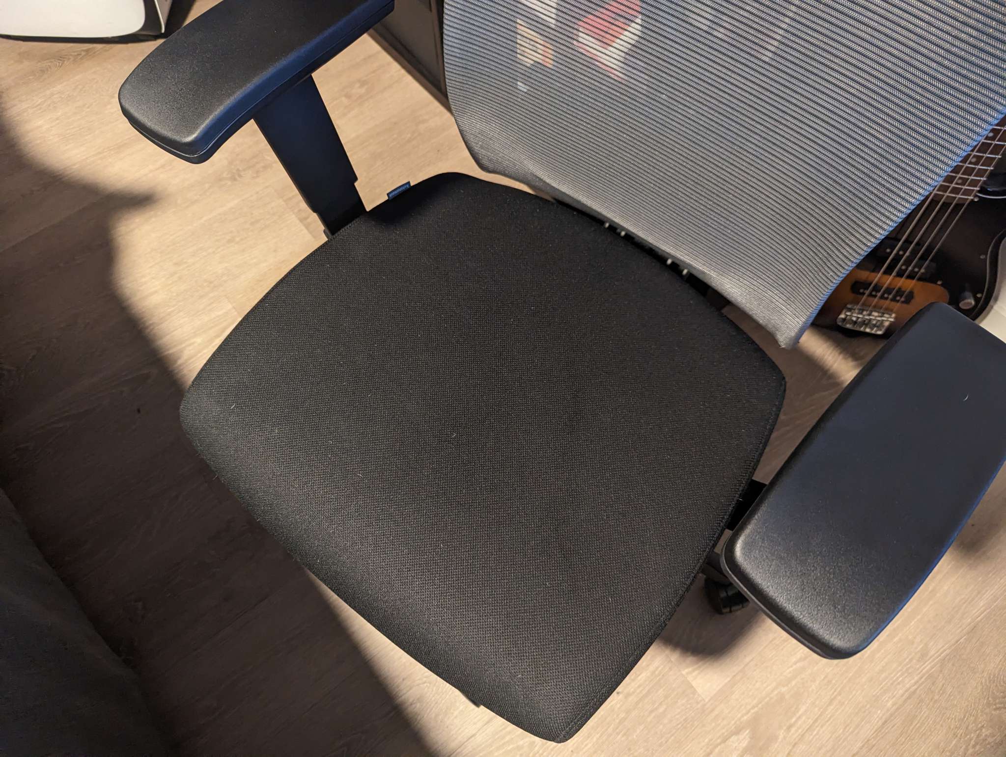 Autonomous ErgoChair Pro office chair review - Work from home in style ...