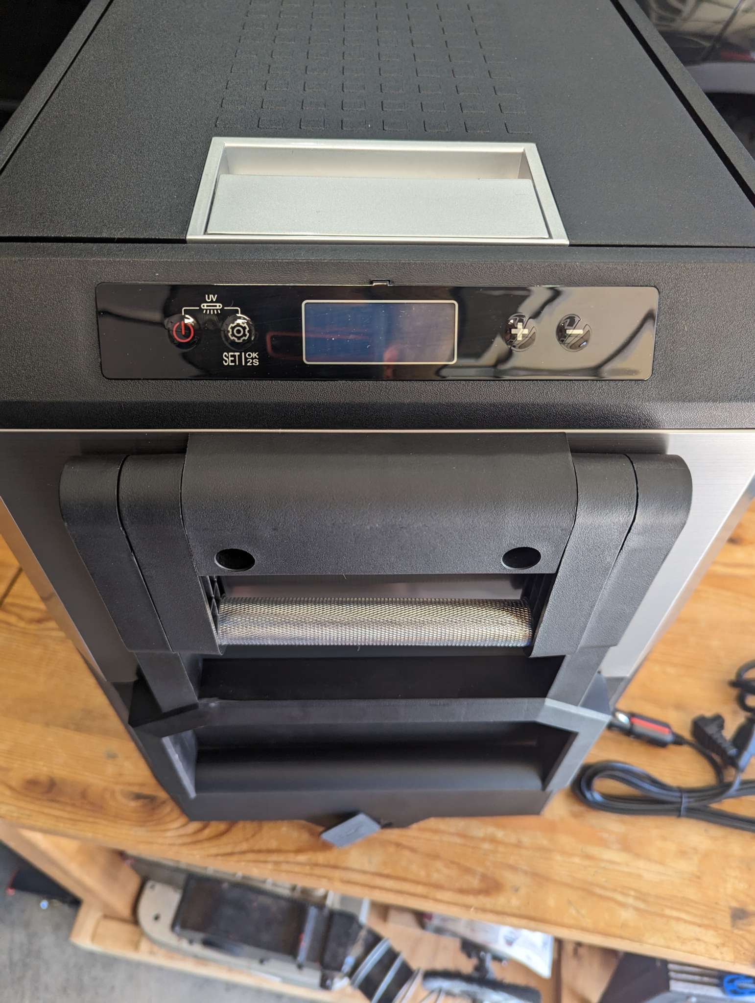 Iceco JP50 Pro 50L Wheeled Portable Freezer review - my new road trip ...