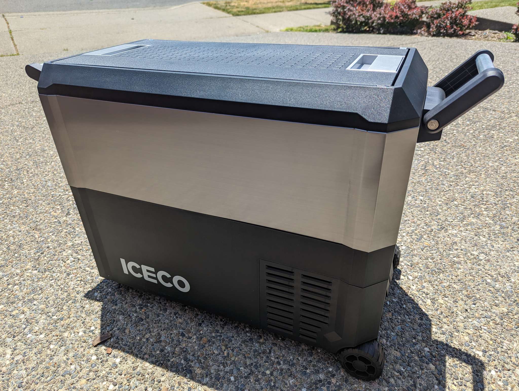 Iceco JP50 Pro 50L Wheeled Portable Freezer review - my new road trip ...