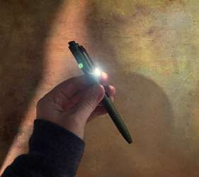 Olight O'Pen Glow Rechargeable Penlight review - The perfect EDC pen ...