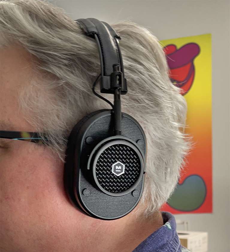 Master & Dynamics MH40 Wireless Over-Ear Headphones review – The third time is a charmer - The ...