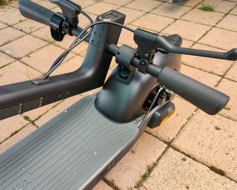 Yadea KS6 Pro electric scooter review - premium feel and finish - The ...