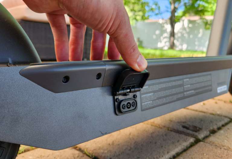 Yadea KS6 Pro electric scooter review - premium feel and finish - The ...