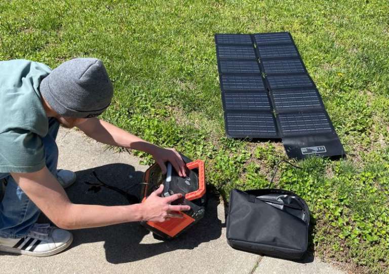 Yargo 100W portable solar panel review - The Gadgeteer