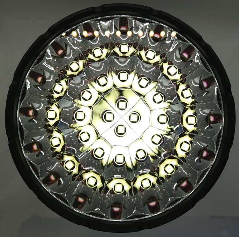 Imalent SR32 Polaris 120,000 lumen flashlight review - Polaris is the ...
