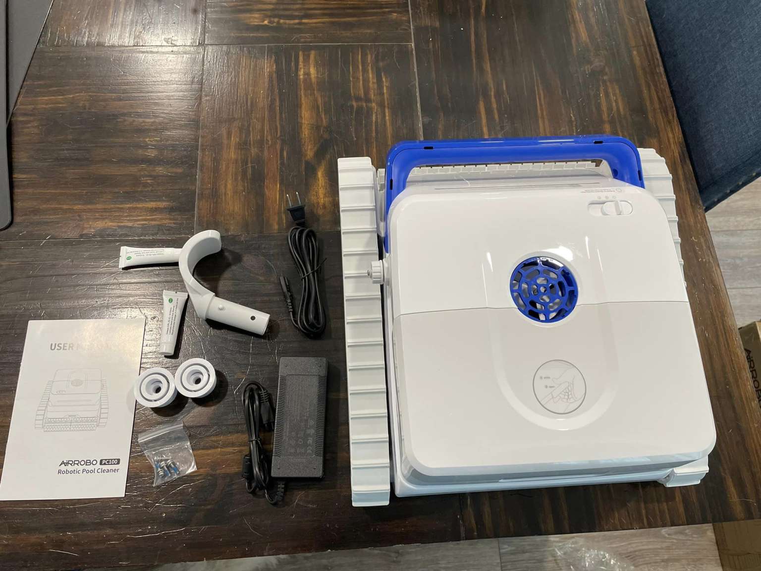 AIRROBO PC100 Cordless Robotic Pool Cleaner review - The Gadgeteer